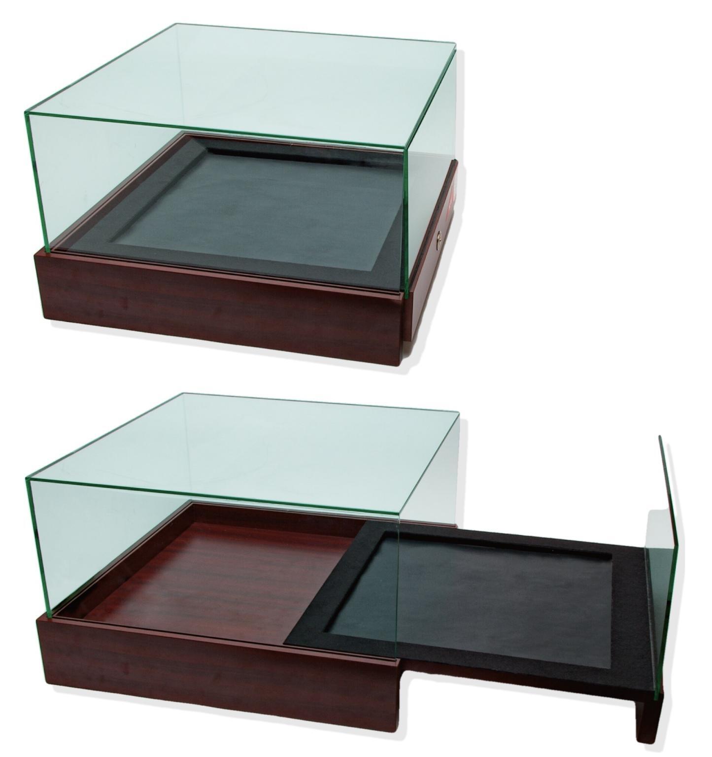 A pair of invisible underbody guides, drawer slides for the showcase ...